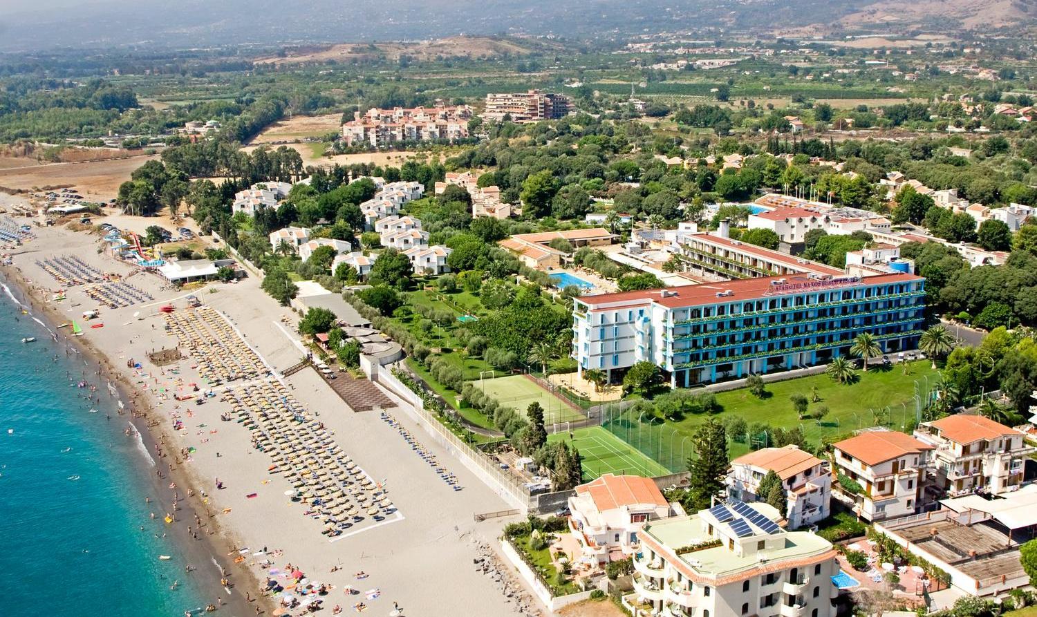 Atahotel Naxos Beach Resort (4*) / Travel.Sk