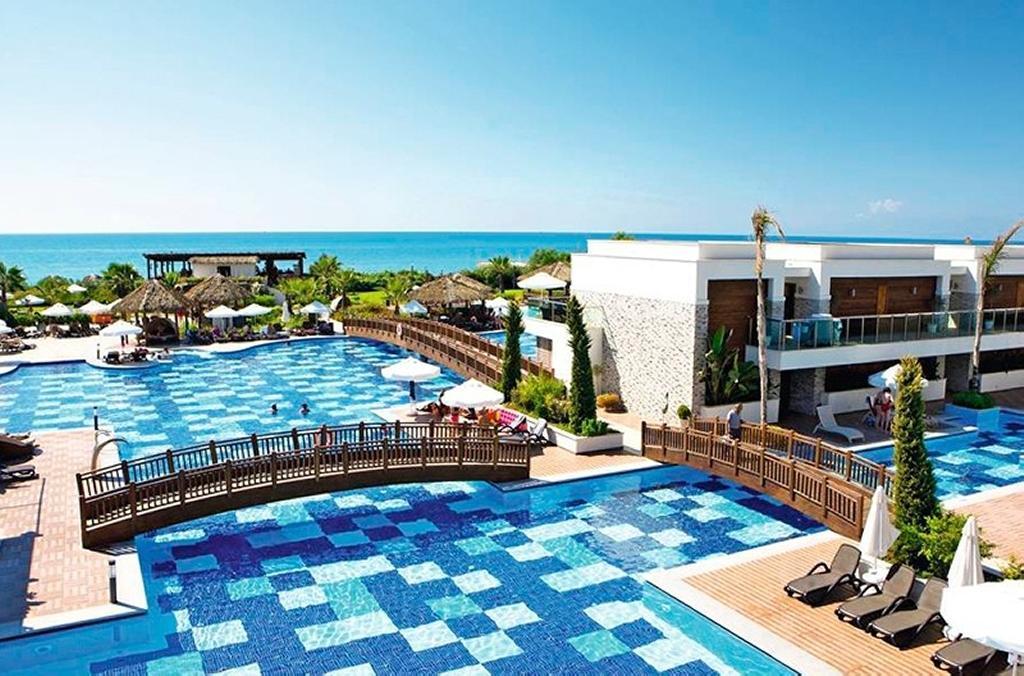 Hotel TUI Blue Sherwood Belek (5*) / Travel.Sk