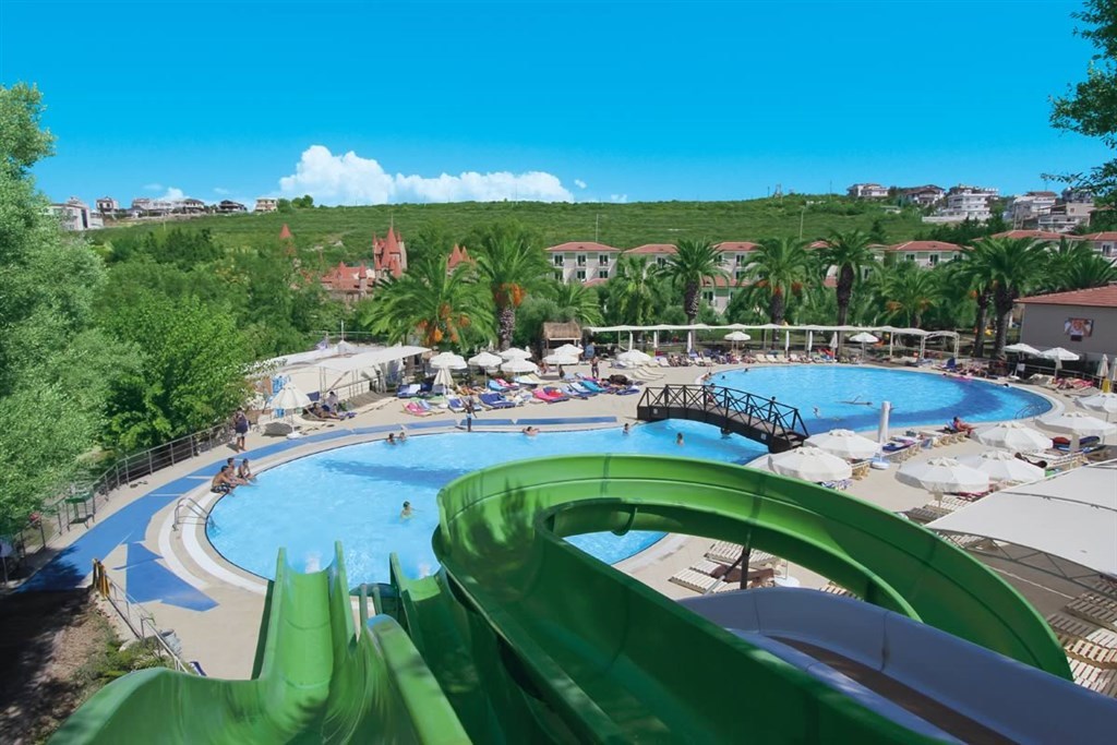 Hotelový komplex Club Resort Atlantis (4*) / Travel.Sk